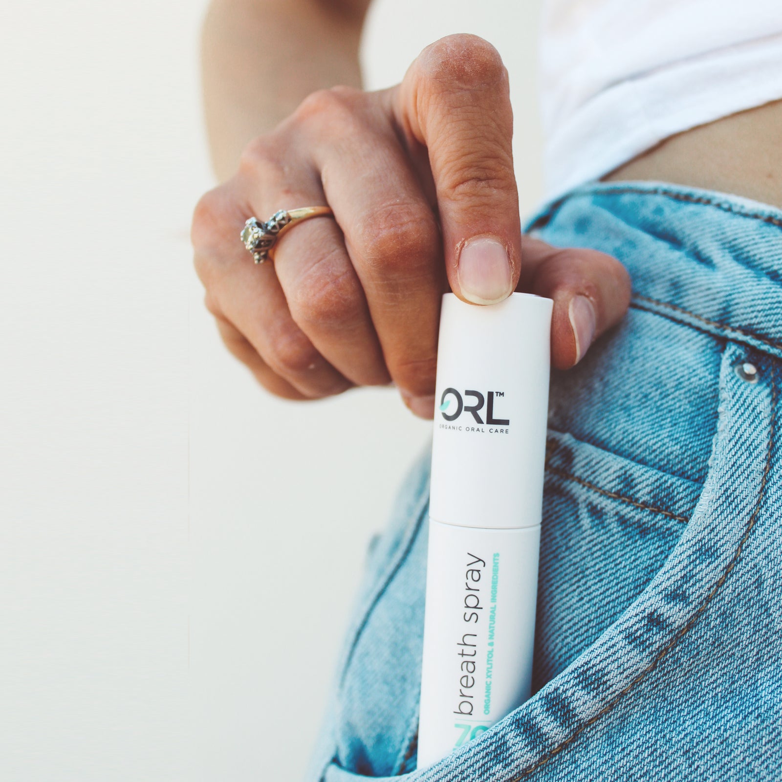 Fresh Mint Breath Spray | 7.0 ph Balance | Vegan & Gluten-free